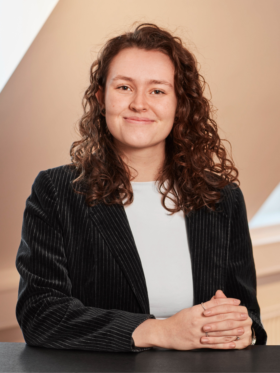 High-performing specialists within business law - Magnusson